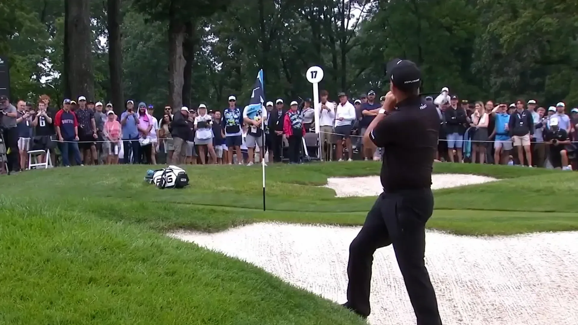 Phil's unbelievable bunker shot!